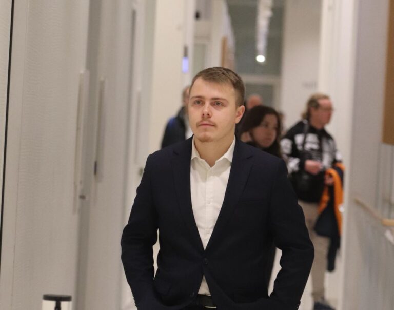 Le député Louis Boyard ciblé par Canal+